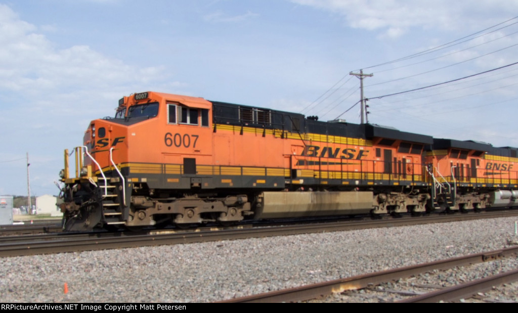 BNSF 6007